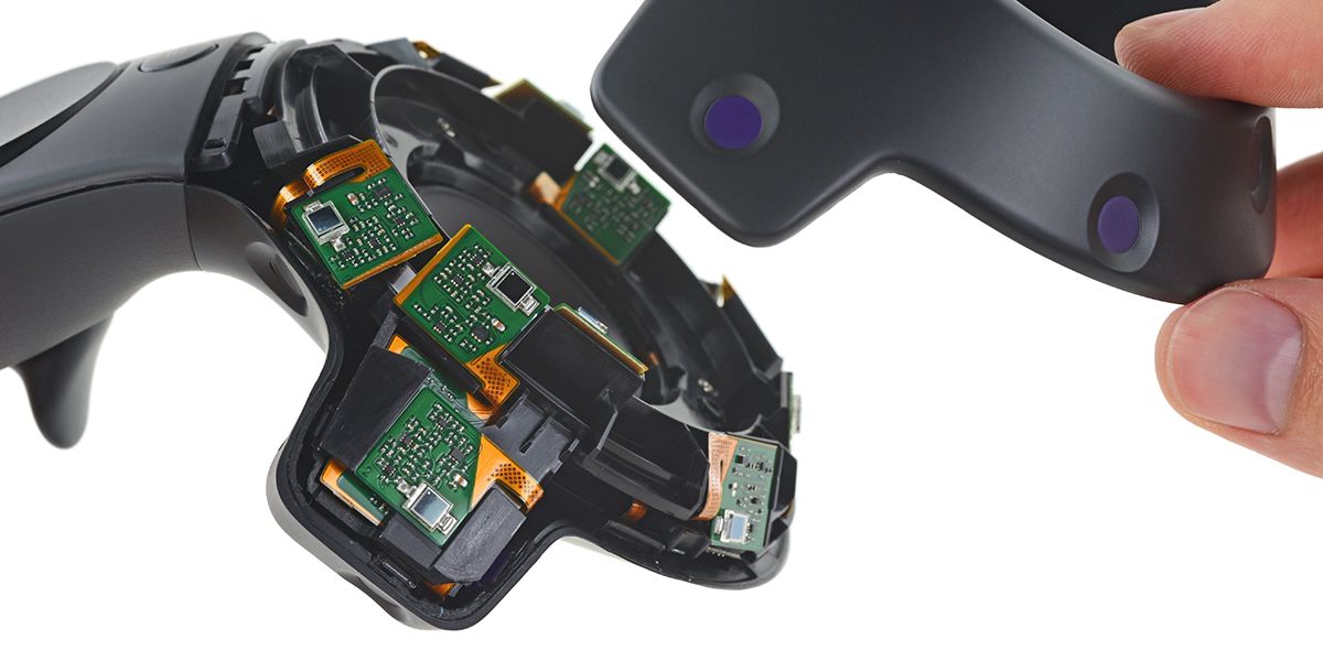 Oculus Rift, HTC Vive, PlayStation VR - Tracking & Controls