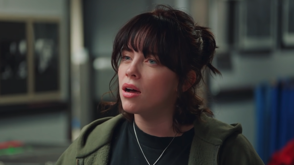 Billie Eilish Just Admitted To Having 1400 Unopened Text Messages, And ...
