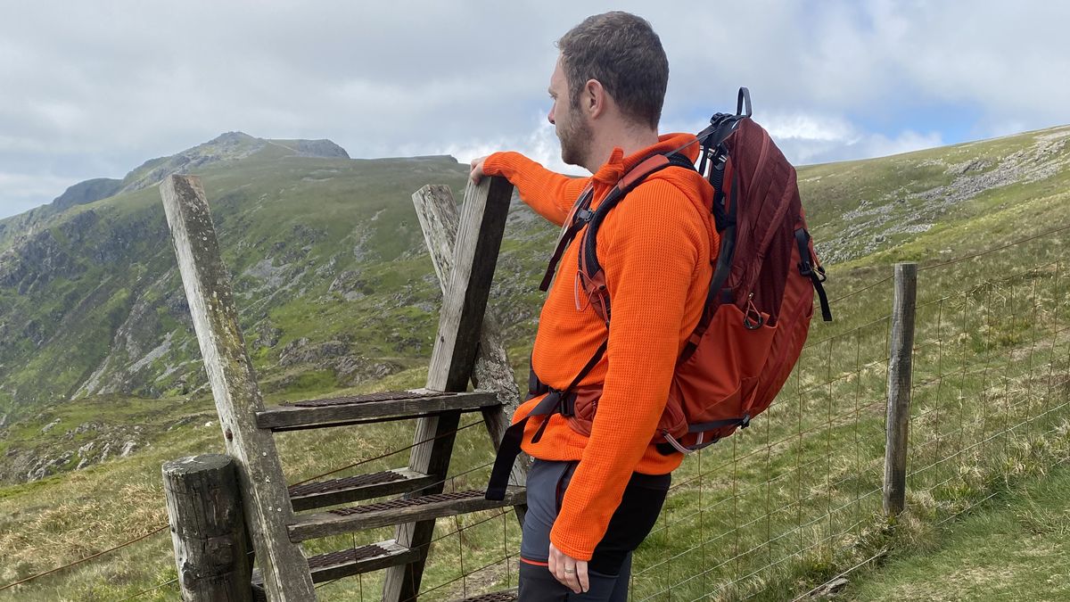 I'm a seasoned hiker and mountaineer - here's how I update my hiking ...