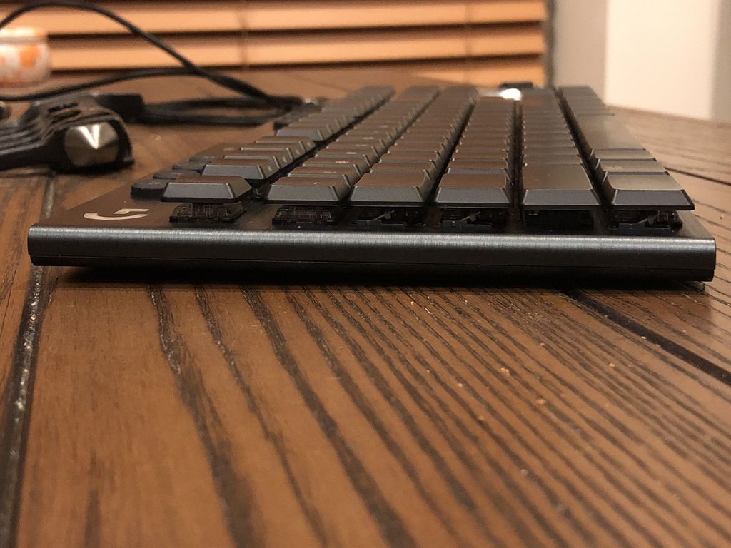 Logitech G915 TKL Wireless Gaming Keyboard Review: Compact Luxury ...