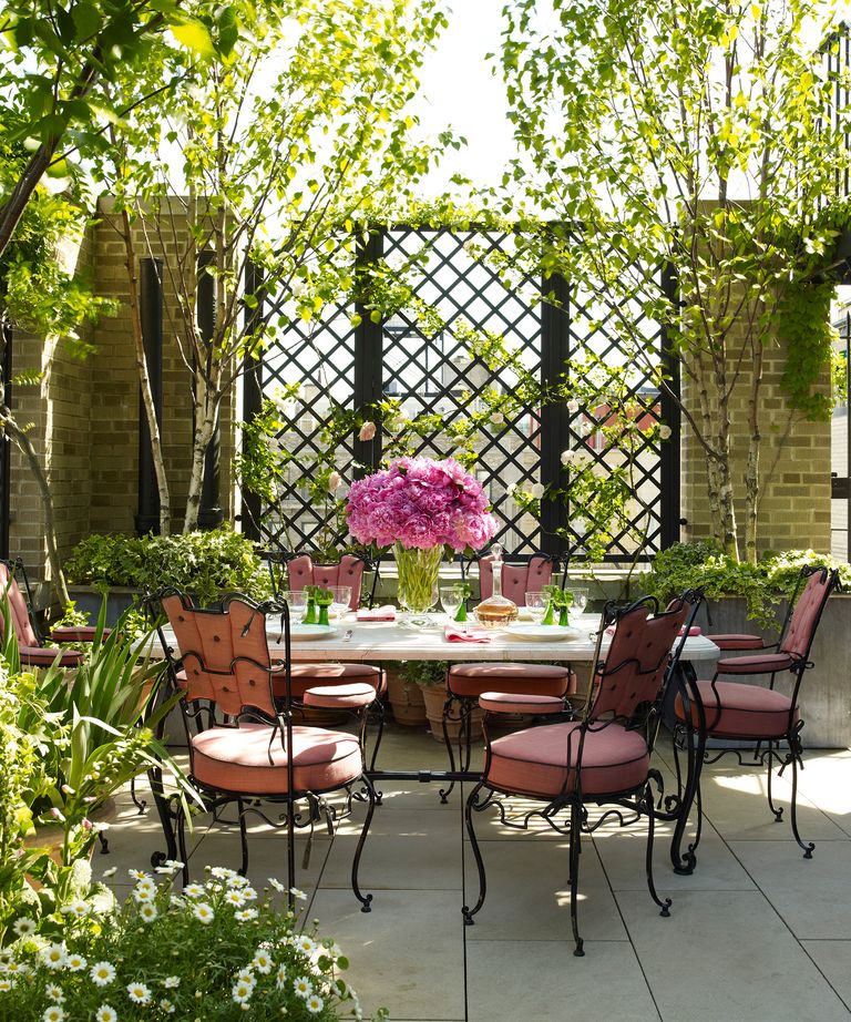 Bette Midler house: tour her Upper East Side apartment | Homes and Gardens