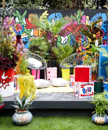 Outdoor wall decor ideas: 12 ways to brighten up your space | Gardeningetc