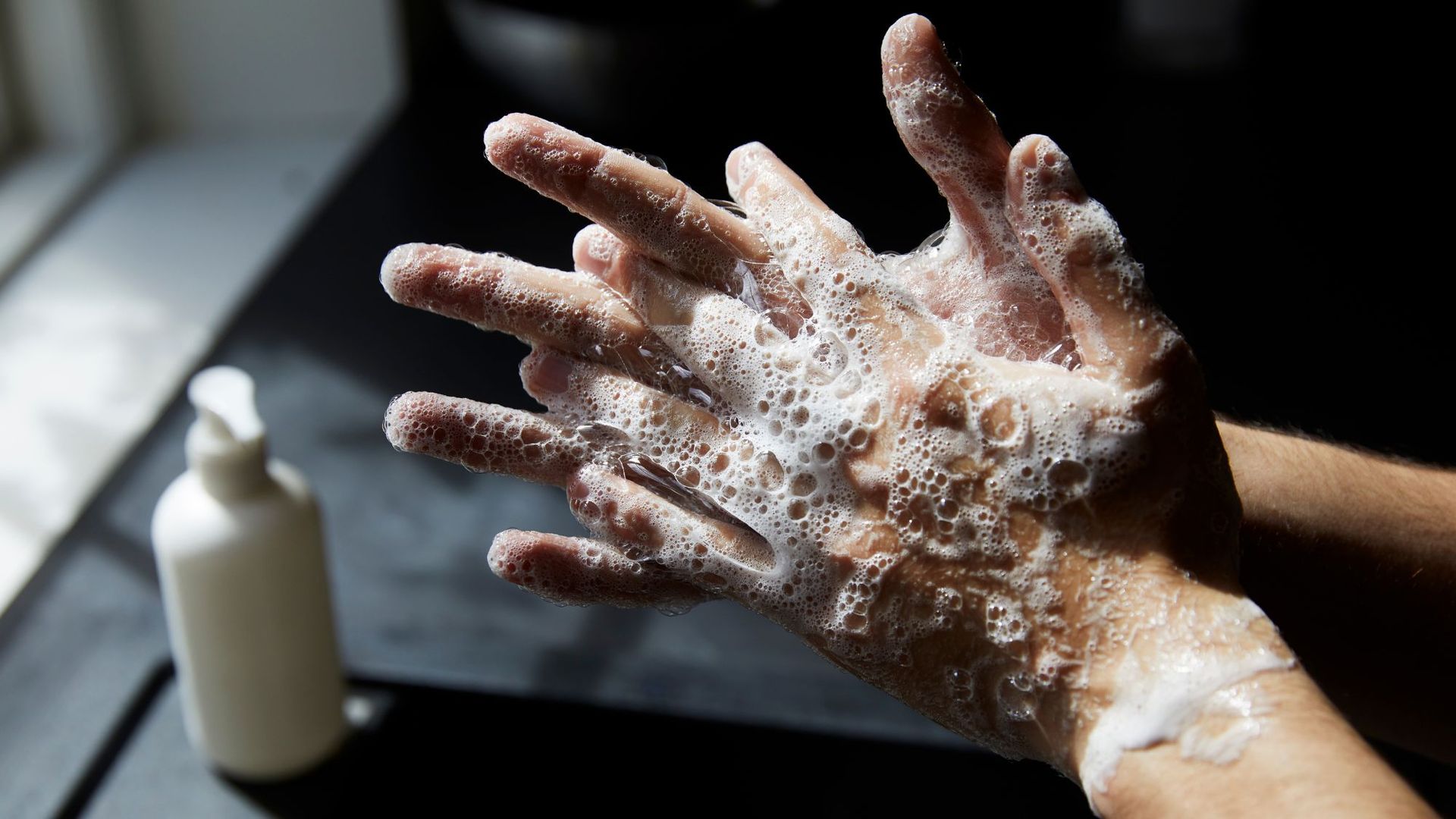 The 8 Best Hand Washes, According to Beauty Editors | Marie Claire UK