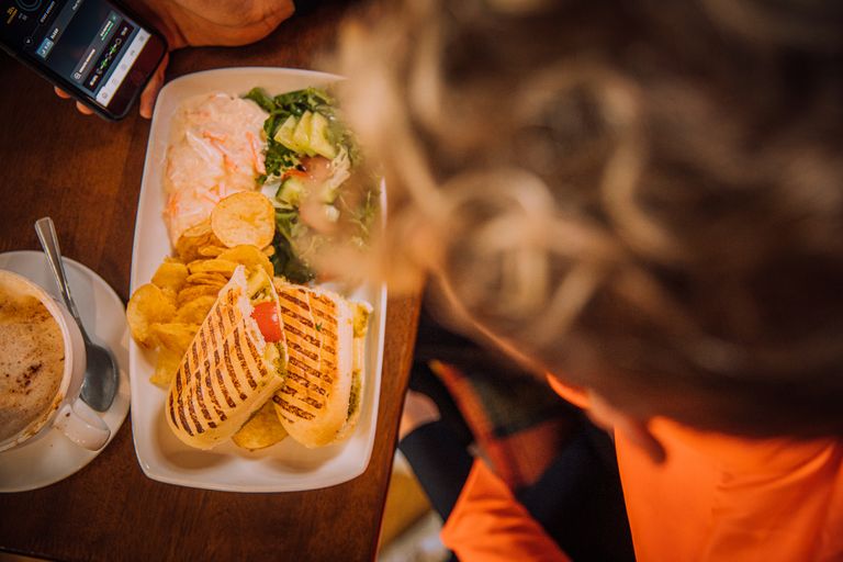 The best food for endurance cycling - here’s what to eat and drink ...