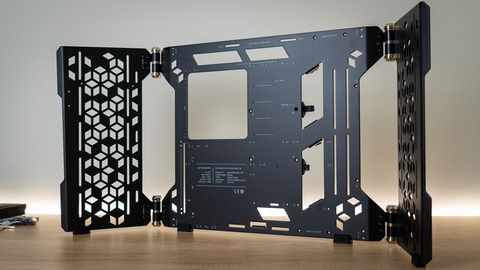 Cooler Master MasterFrame 700 Review: A Talented Showcase | Tom's Hardware
