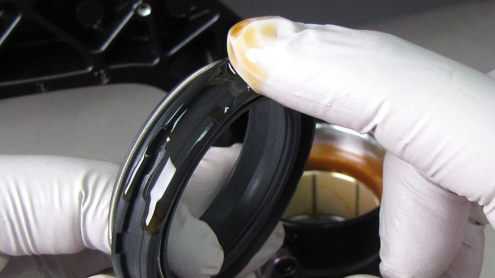 Understanding fork oil | Bike Perfect