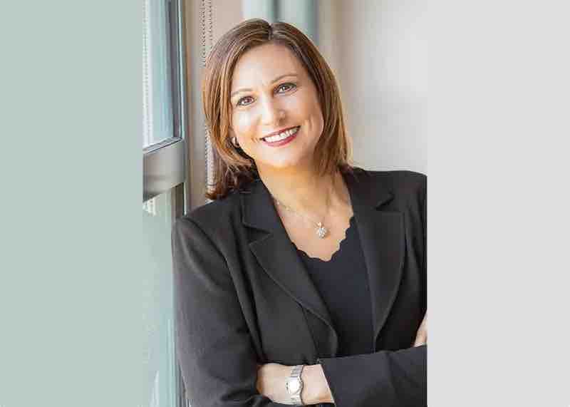 Apple hires Stella Low as new VP of Worldwide Corporate Communications ...