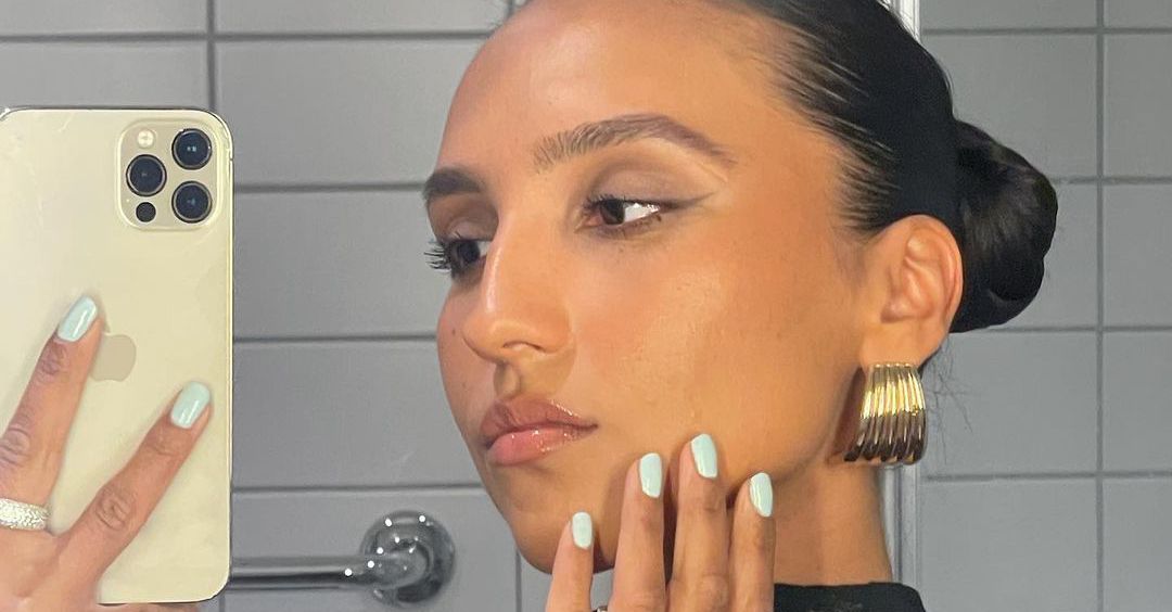 Here's What Happens to Your Skin During Each Phase of Your Menstrual ...