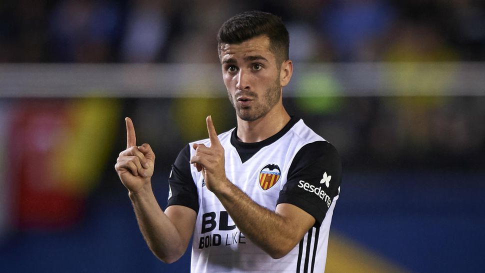 Gaya signs new five-year Valencia contract | FourFourTwo