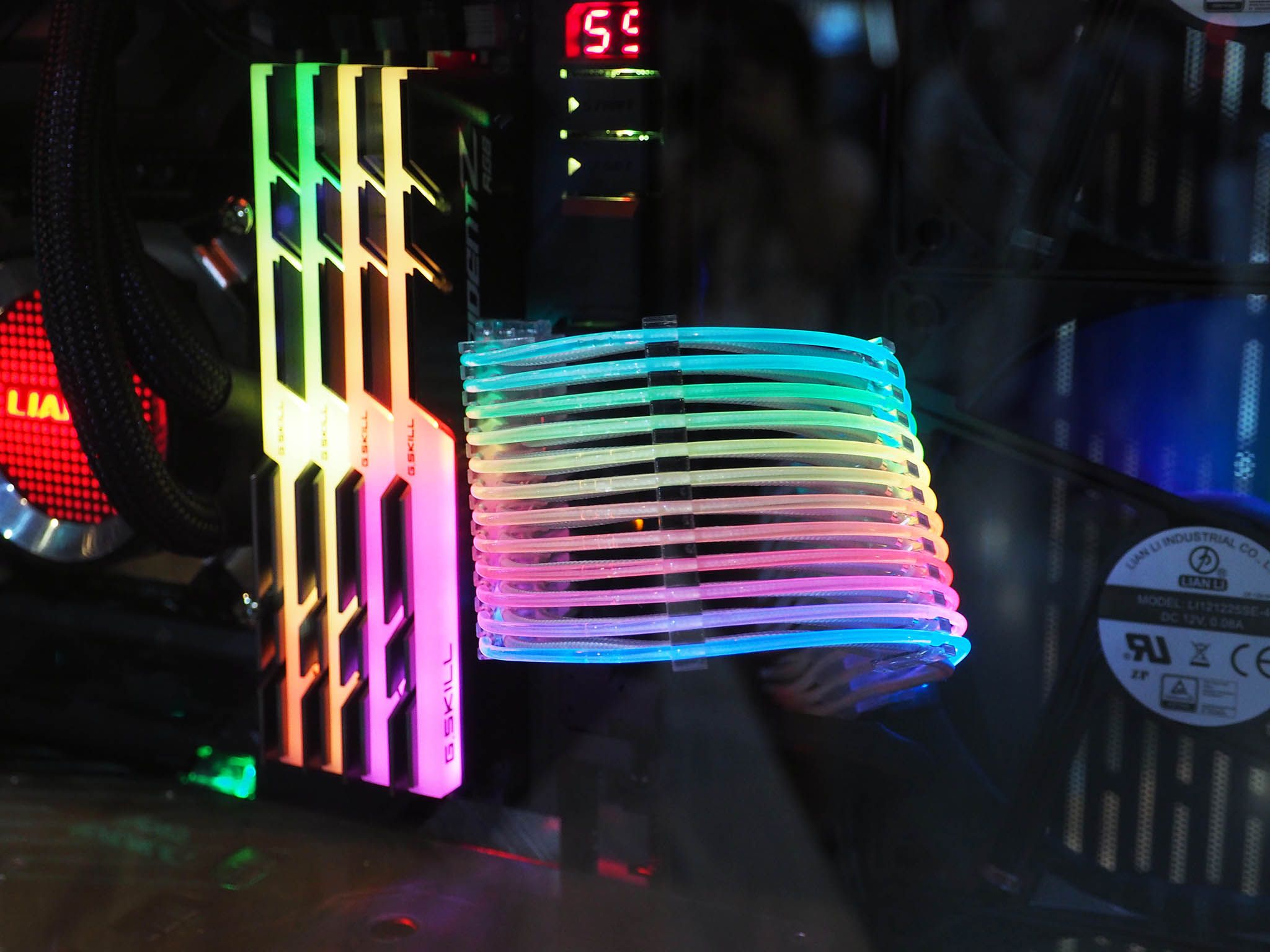 Lian Li releases power connectors with RGB lighting, because why not ...