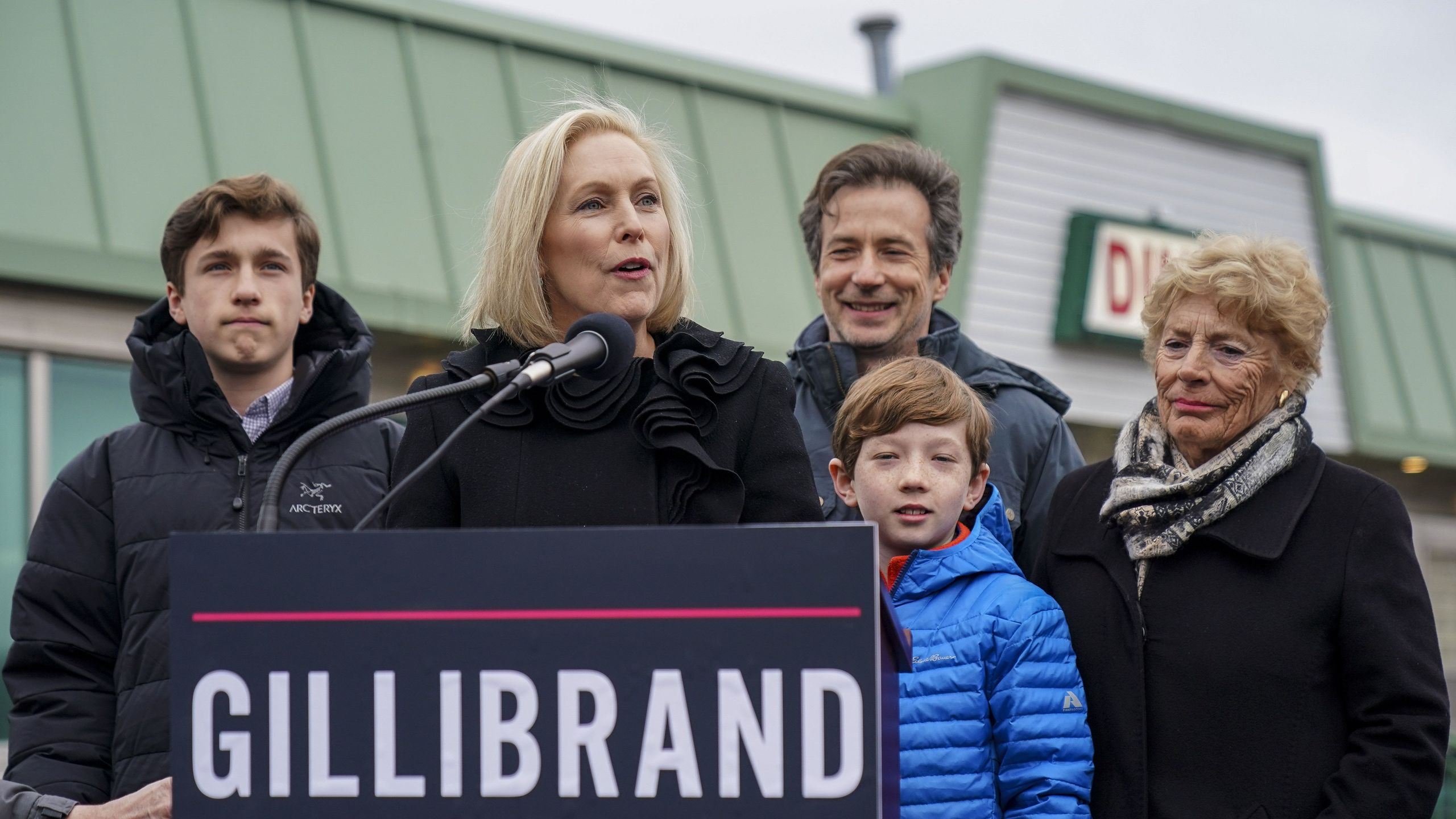 Who Is Kirsten Gillibrand's Husband, John Gillibrand? He's a British ...