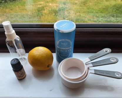I tested 3 easy fall DIY room spray recipes and rose won | Homes and ...