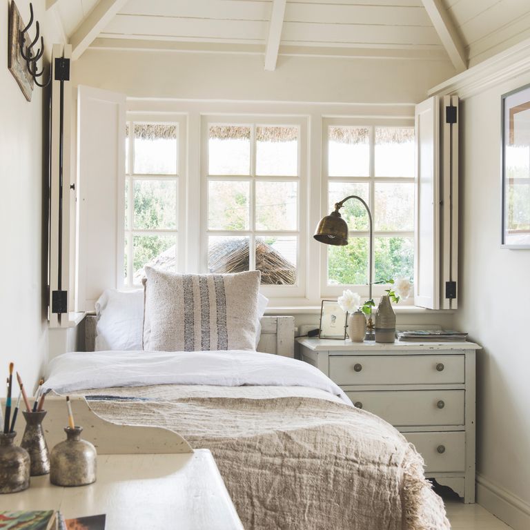 10 tiny guest room ideas that are clever and budget-friendly | Ideal Home