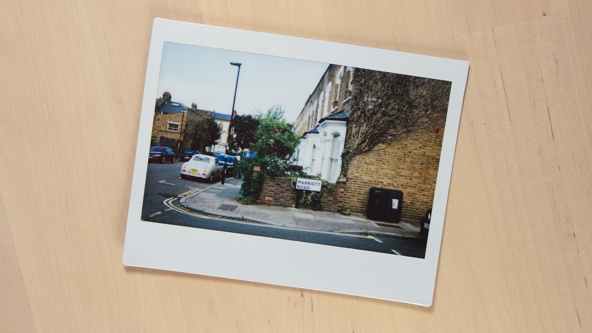 Fujifilm Instax Wide 400 review: new design, same big camera | Digital ...