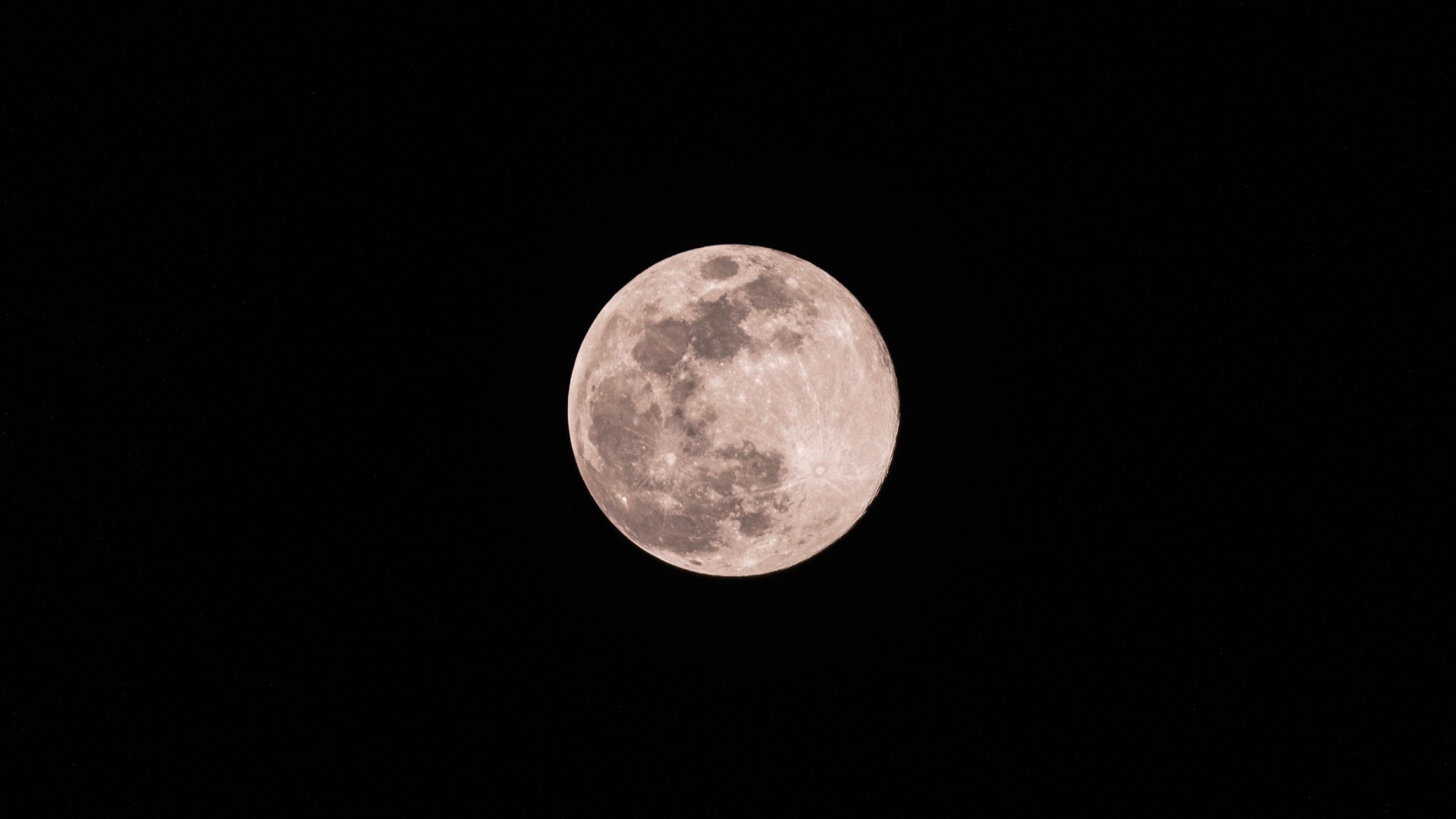 January s Full Wolf Moon Looks Stunning In 1st Full Moon Photos Of January s Full Wolf Moon Looks Stunning In 1st Full Moon Photos Of