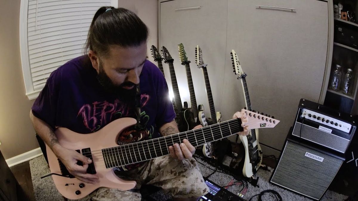 Stephen Carpenter films rare guitar playthrough for new Deftones single ...