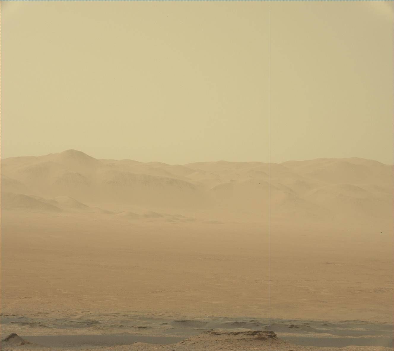 NASA's Curiosity Rover Is Tracking a Huge Dust Storm on Mars (Photo ...