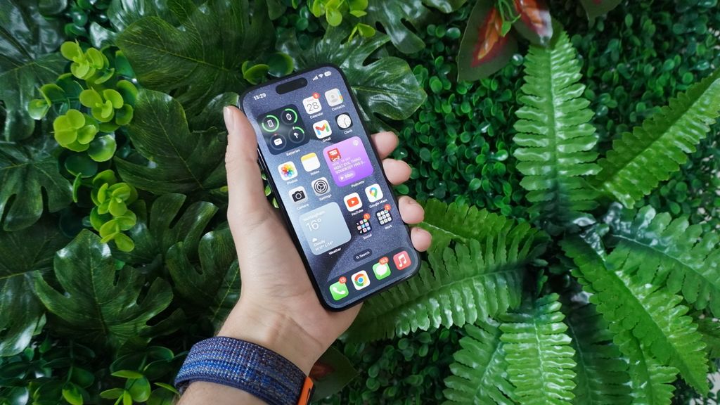 iPhone vs. Android: Which actually offers longer support? | Laptop Mag