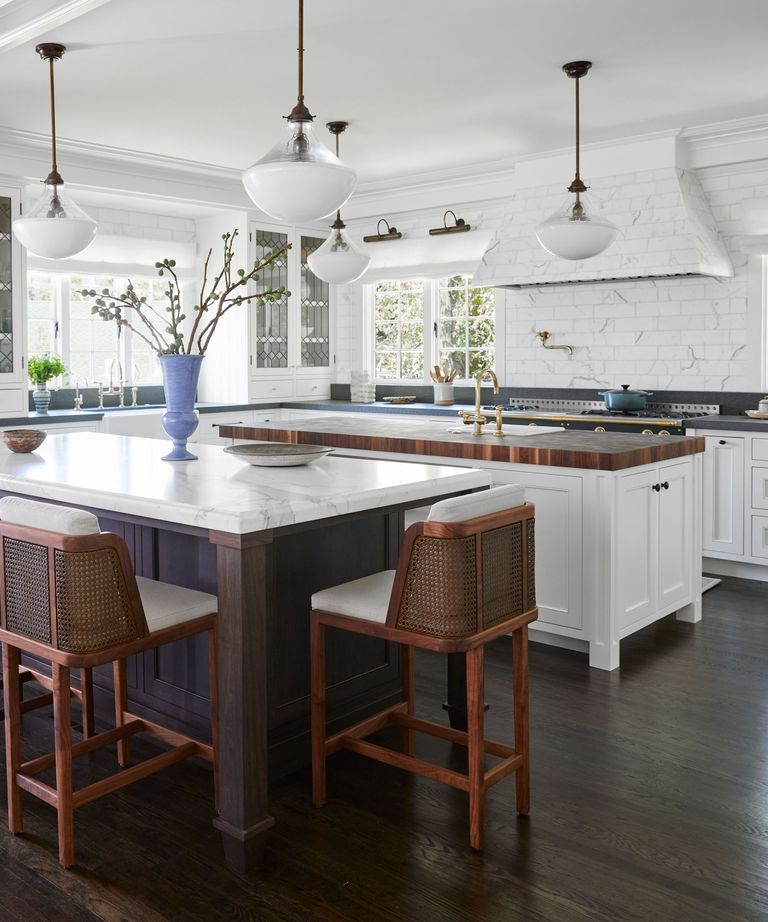 Kitchen island layout ideas – 7 arrangements from the experts | Homes ...