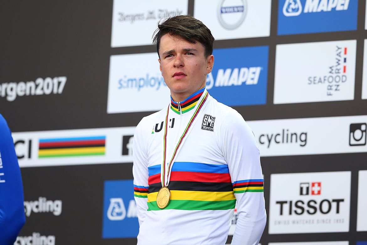 Tom Pidcock responds to safety concerns following viral descent video ...