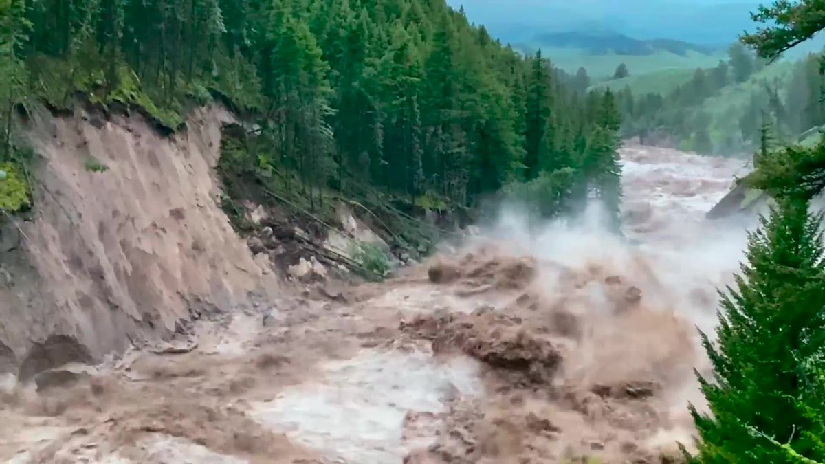Video shows raging floods surging in Yellowstone | Live Science