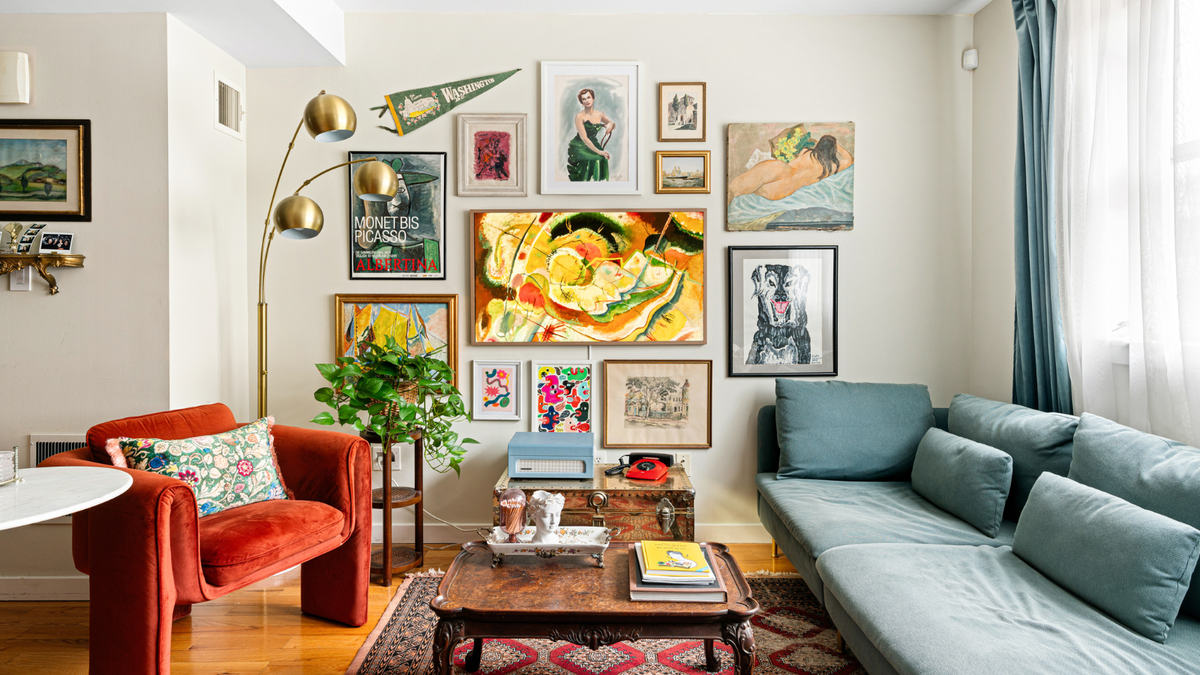 Should gallery wall frames match? | Homes and Gardens
