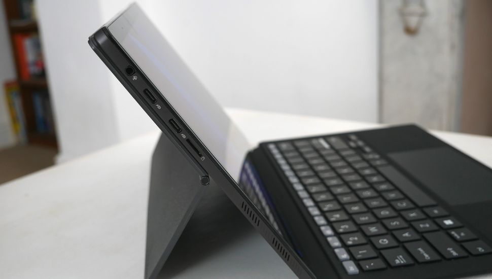 Asus Vivobook 13 Slate OLED (T3300) review | TechRadar