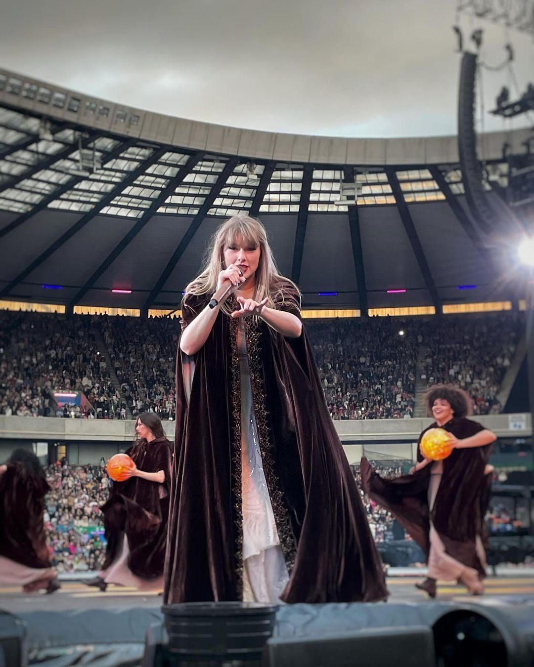Taylor Swift's Eras Tour Outfits By Alberta Ferretti Are Fan-Favorites ...
