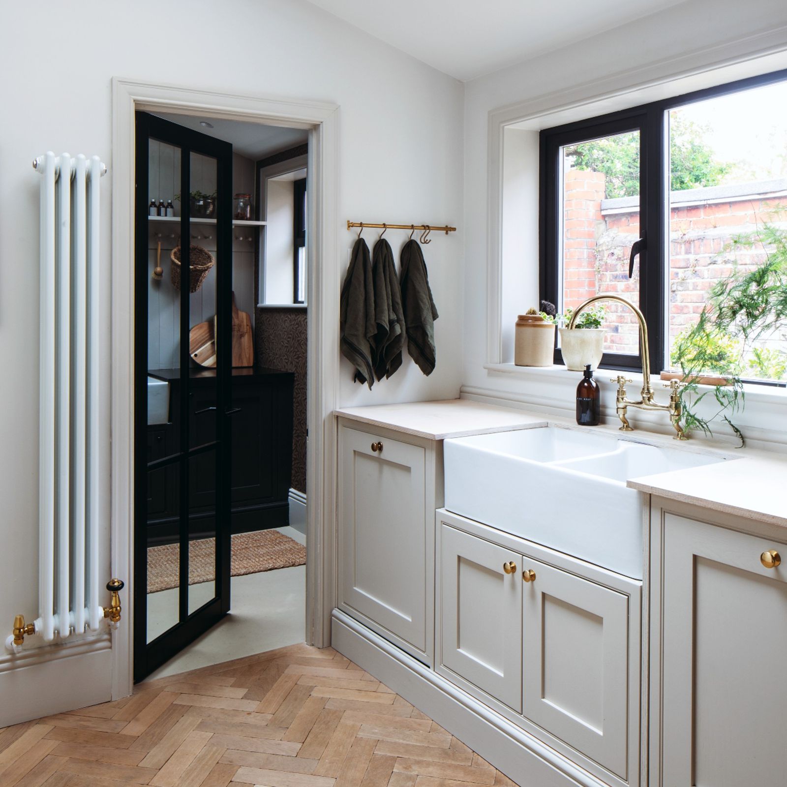 How to keep a kitchen cool: 5 ways to beat the heat | Ideal Home