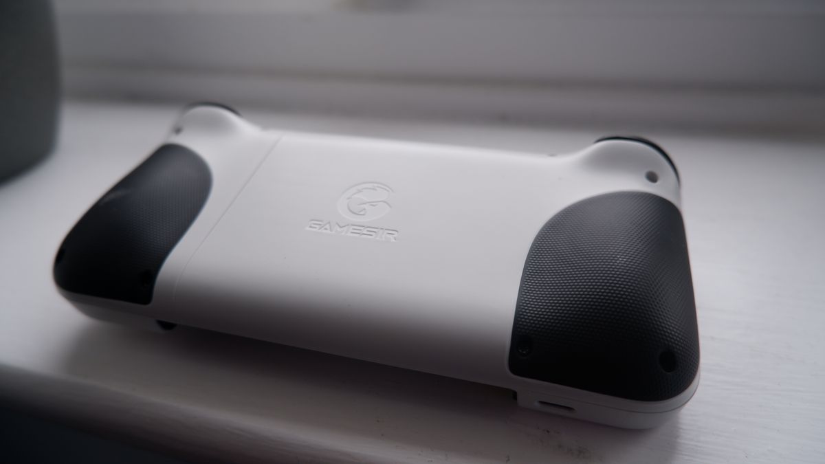 GameSir X2 phone gaming controller review: Budget Backbone | Laptop Mag