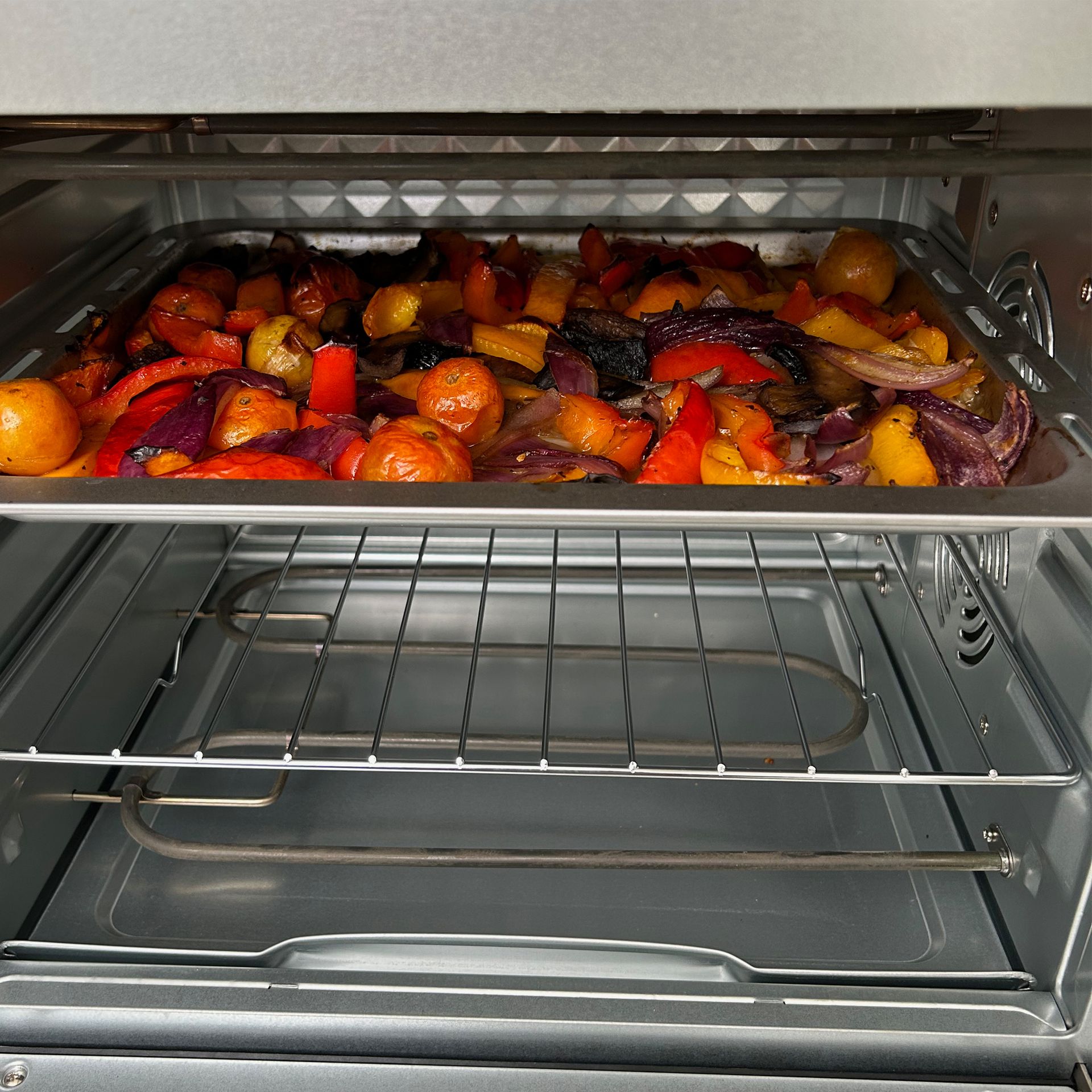 Lakeland Digital Mini Oven review: can a plug-in countertop oven work ...