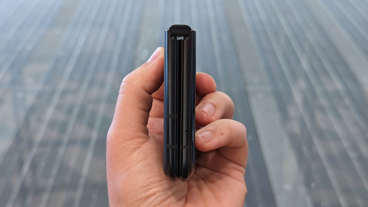 Motorola Razr 2022 review | TechRadar