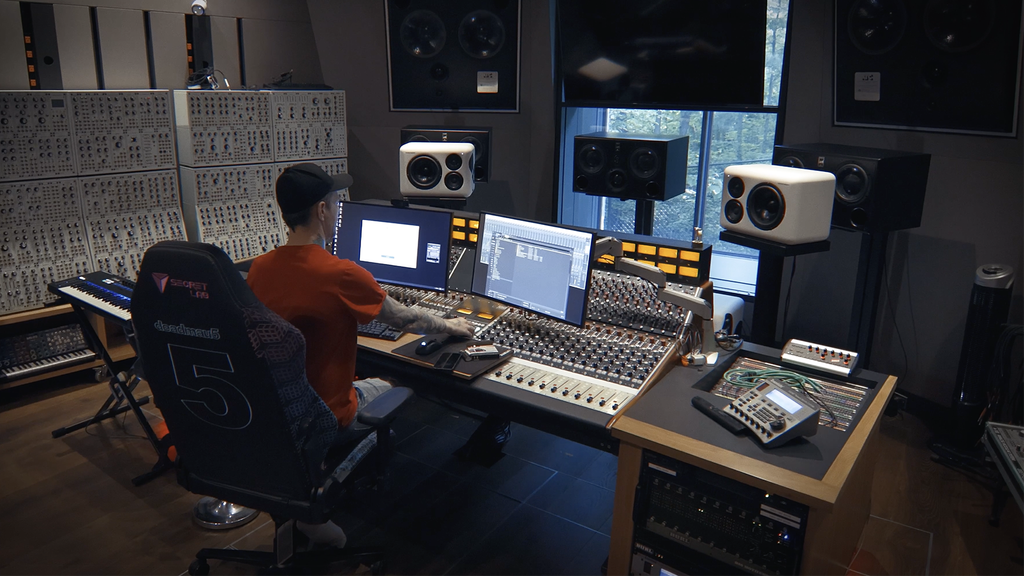 "It's pure analogue": Deadmau5 teams up with Telegrapher for limited ...