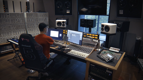 "It's pure analogue": Deadmau5 teams up with Telegrapher for limited ...