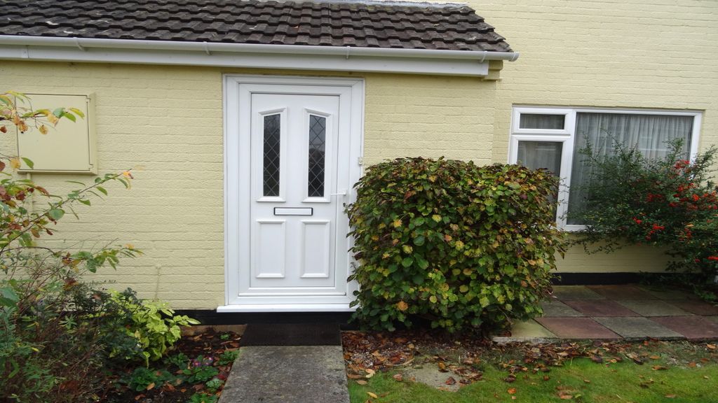 Painting a uPVC Door: Tips for the Perfect Finish | Homebuilding