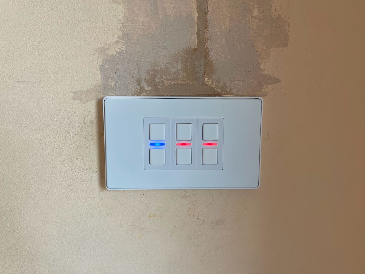 Lightwave Smart Series Light Switch review: The best HomeKit solution ...