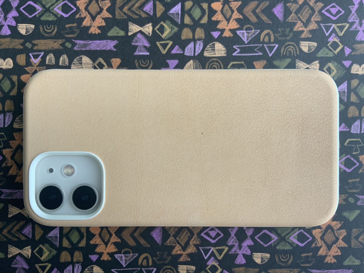 Nomad Rugged Case with MagSafe review: Refined leather | iMore