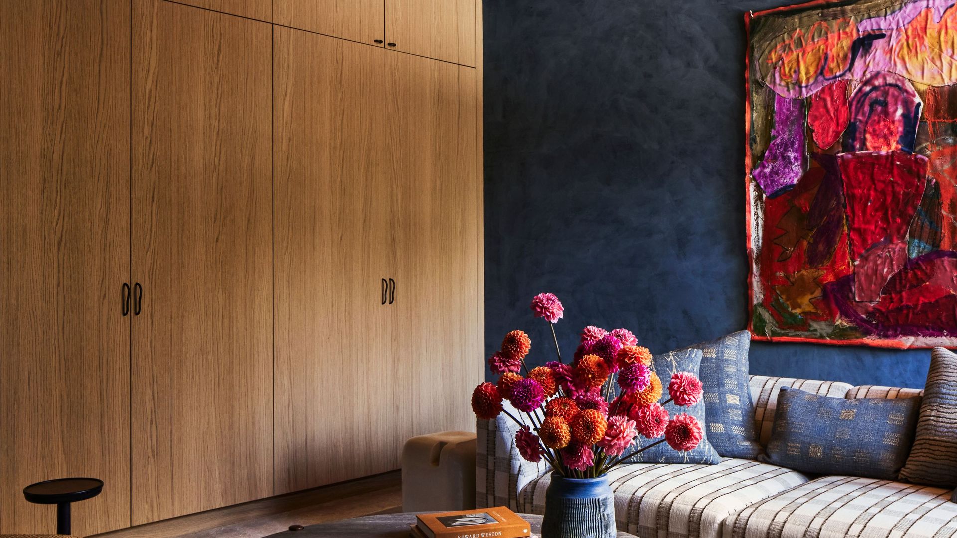 90s 'Honey Oak' Is Making a Comeback for 2026 | Livingetc