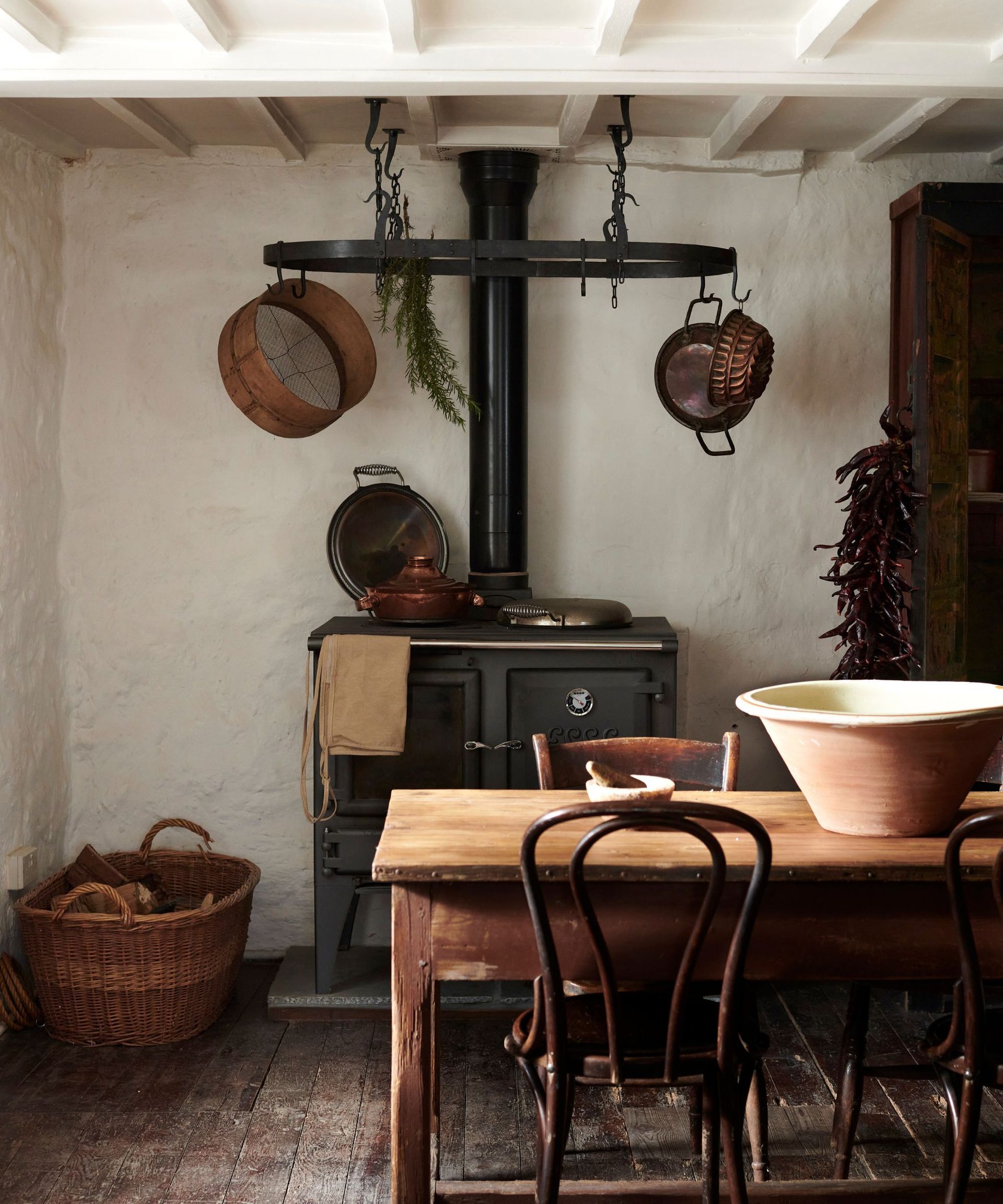 6 reasons why unfitted kitchens are on the rise | Homes and Gardens