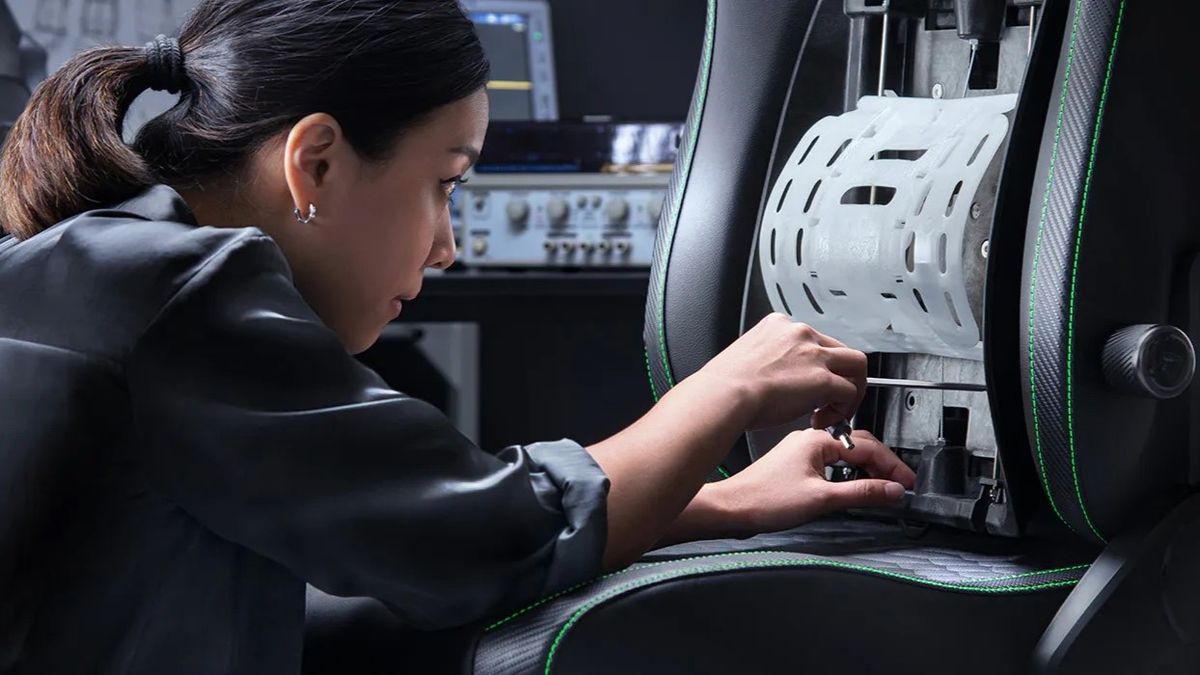 I tried the Razer Iskur V2 at CES 2024 — and it changes the game for ...