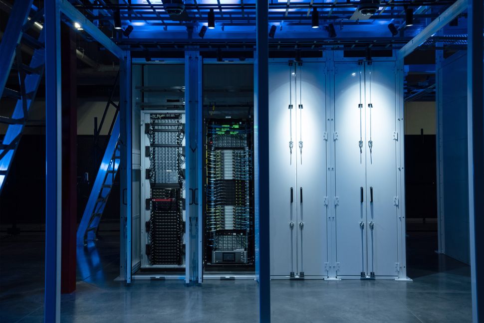 Dell ships first Nvidia Blackwell server racks — PowerEdge XE9712 ...