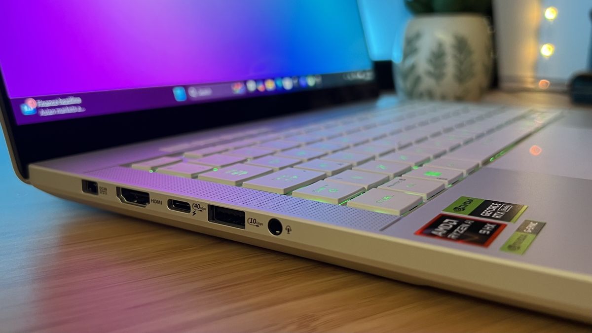 Asus ROG Zephyrus G14 (2025) review: "you don't need to be big to be mighty" | GamesRadar+