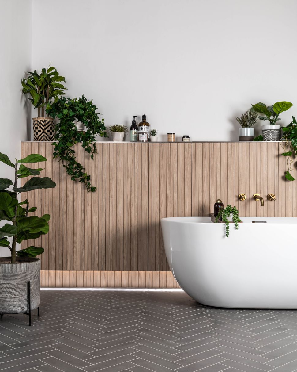 Bathroom wall panelling ideas for every size of room | Homebuilding