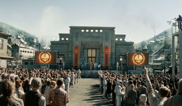 4 Amazing Things We Just Learned About The Hunger Games Theme Park ...