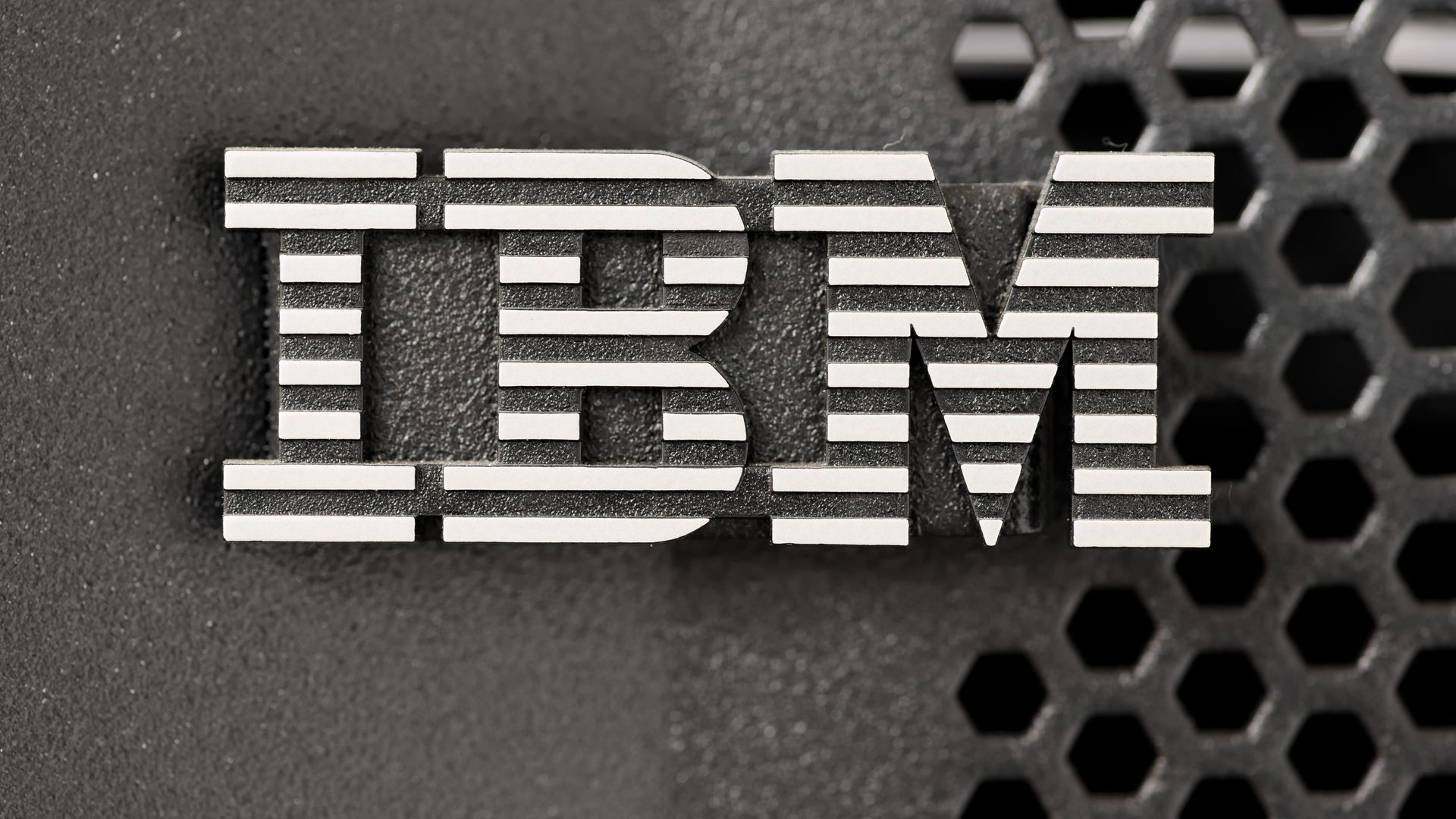 IBM's boffins run a nifty quantum error-correction algorithm on standard AMD FPGAs, and it is ...