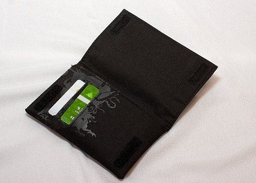 Golla Gavin Phone Wallet - Review | Windows Central