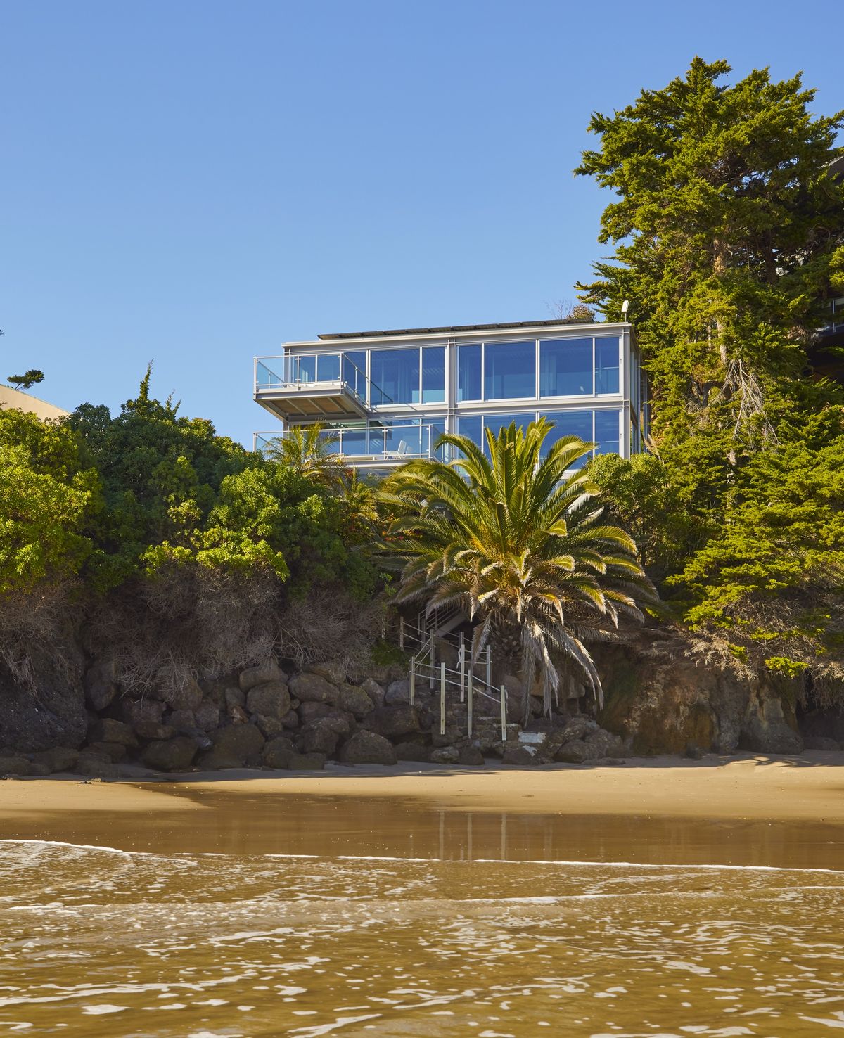 Pierre Koenig house: Tour this incredible home in Malibu | Homes and ...