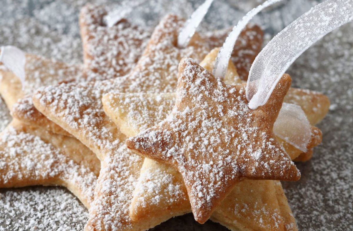 Shortbread star biscuits | Snack Recipes | GoodtoKnow