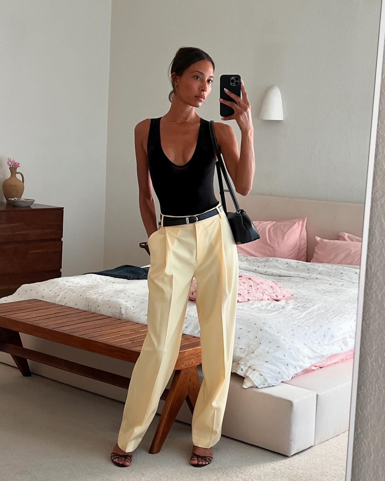 8 Anti-Dress Trends That Fashion Insiders Are Wearing in 2025 | Who ...
