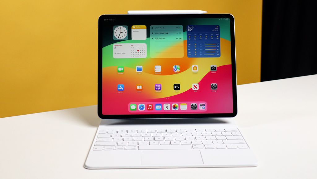 I almost walked away with a new iPad until Apple unveiled the MacBook ...